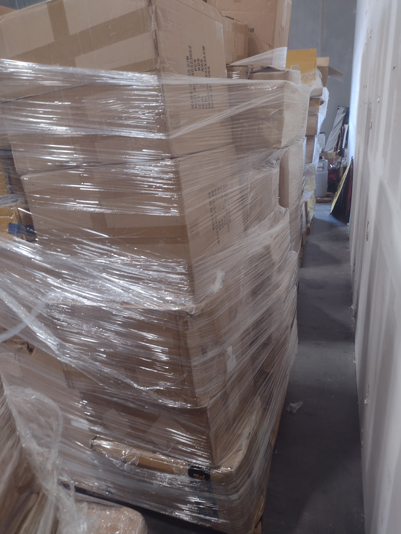 Amazon Stacked-016 – Wrapped Pallets Liquidation